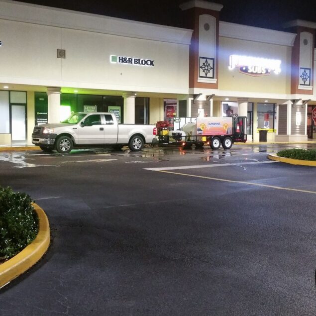 Parking Lot & Garage Cleaning | Sunshine Pressure Washing